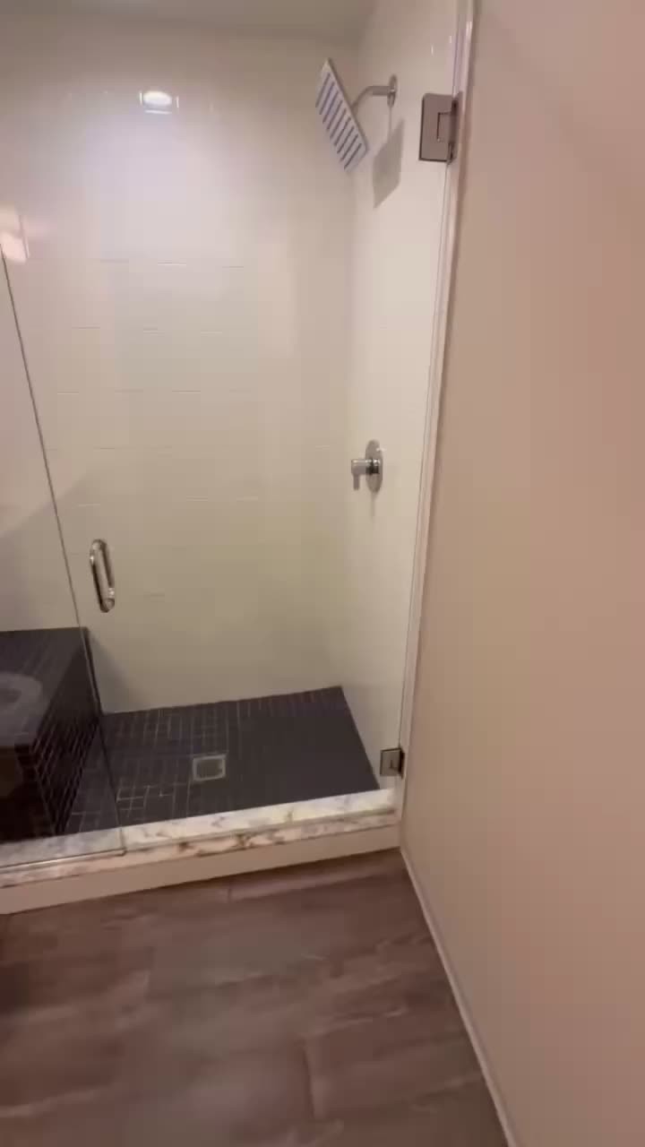 IDENTITY Miami | Miami, FL Student Apartments near FIU