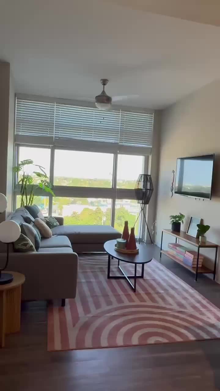 IDENTITY Miami | Miami, FL Student Apartments near FIU